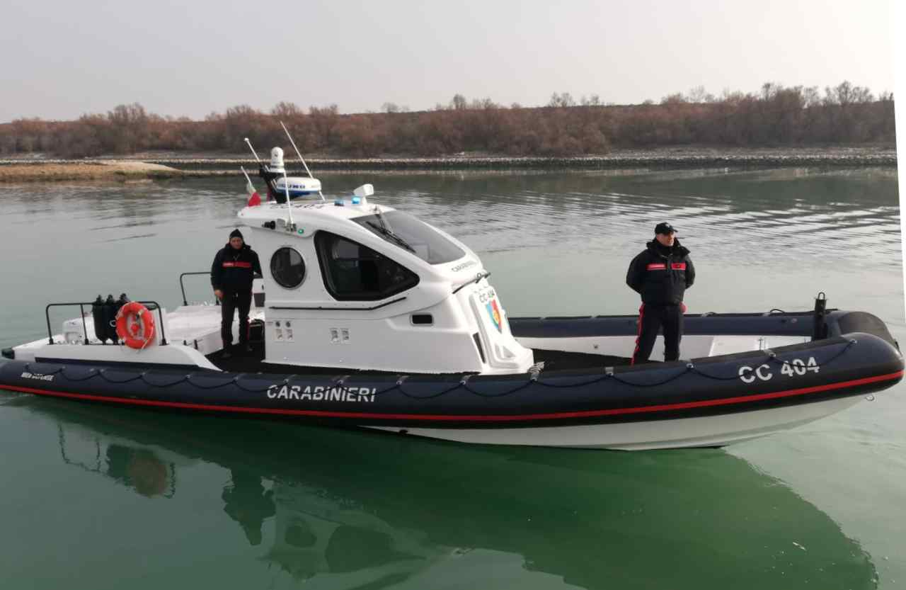 Venezia, barca delle pompe funebri corre e non è in regola: sequestro e ...