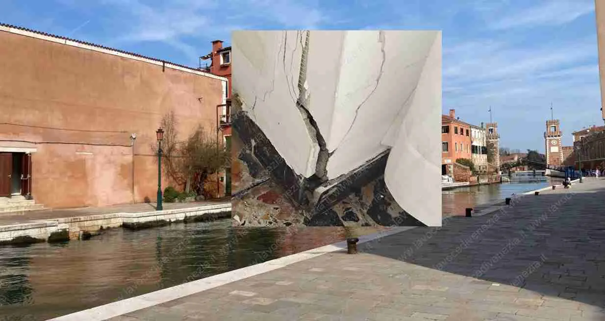 "Apertura del Rio dell'Arsenale al passaggio di barche, nessuno ci ...
