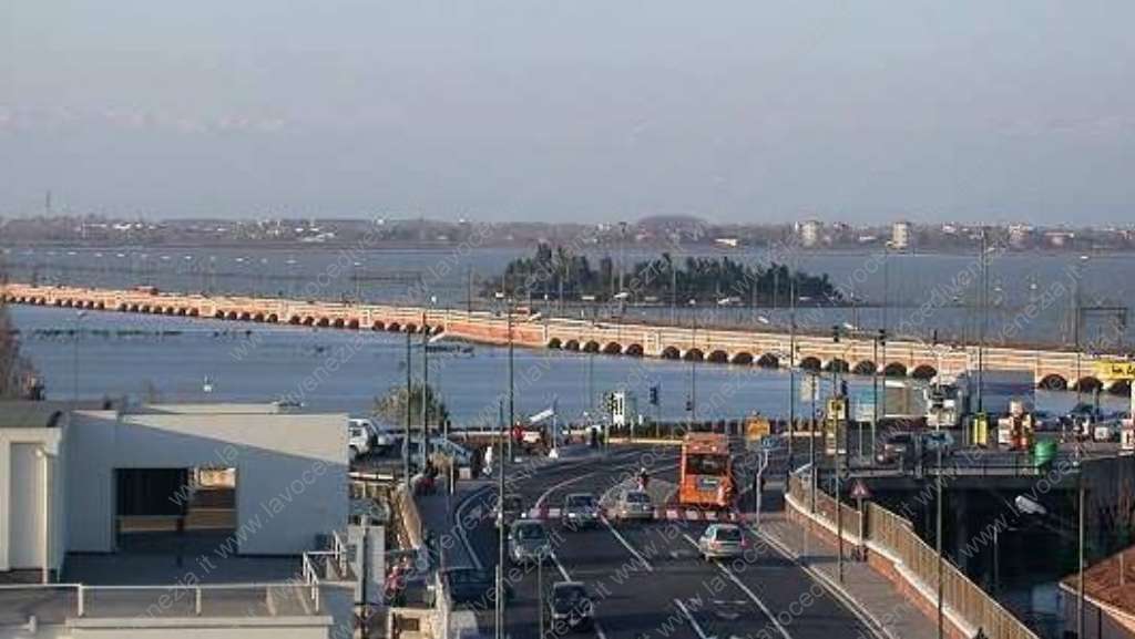 Il 'Ponte della Libertà', il simbolo della suddivisione Mestre-Venezia