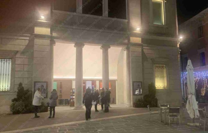 Comici al Teatro Toniolo di Mestre: il cartellone 2023-2024 con tutte le date