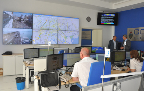 SALA OPERATIVA POLIZIA MUNICIPALE PER VIDEOCONTROLLO | Inaugurato il ...