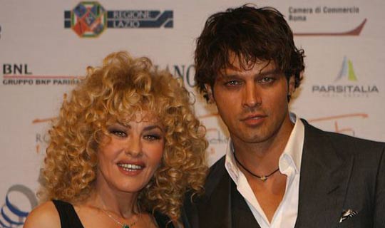 Gabriel Garko: "Con Eva Grimaldi niente sesso. Per 11 anni sono stato insieme a Riccardo"